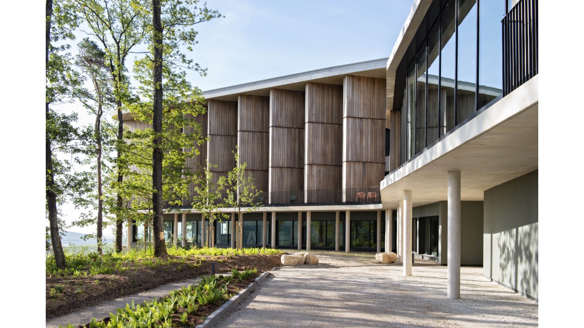 Mutigny Resort Hotel - Jouin Manku